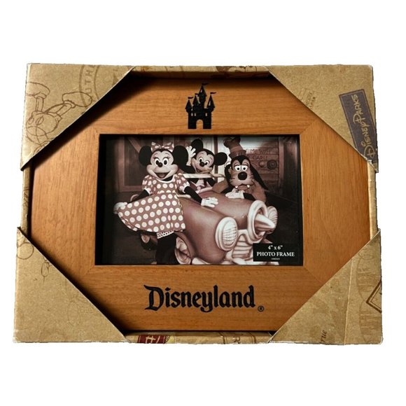 Disney | Accents | Disneyland Picture Photo Frame 4x6 Brown Wood Disney ...